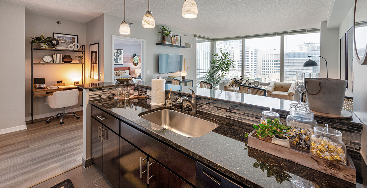 Luxury Apartment Amenities at The Streeter Apartments | Streeterville