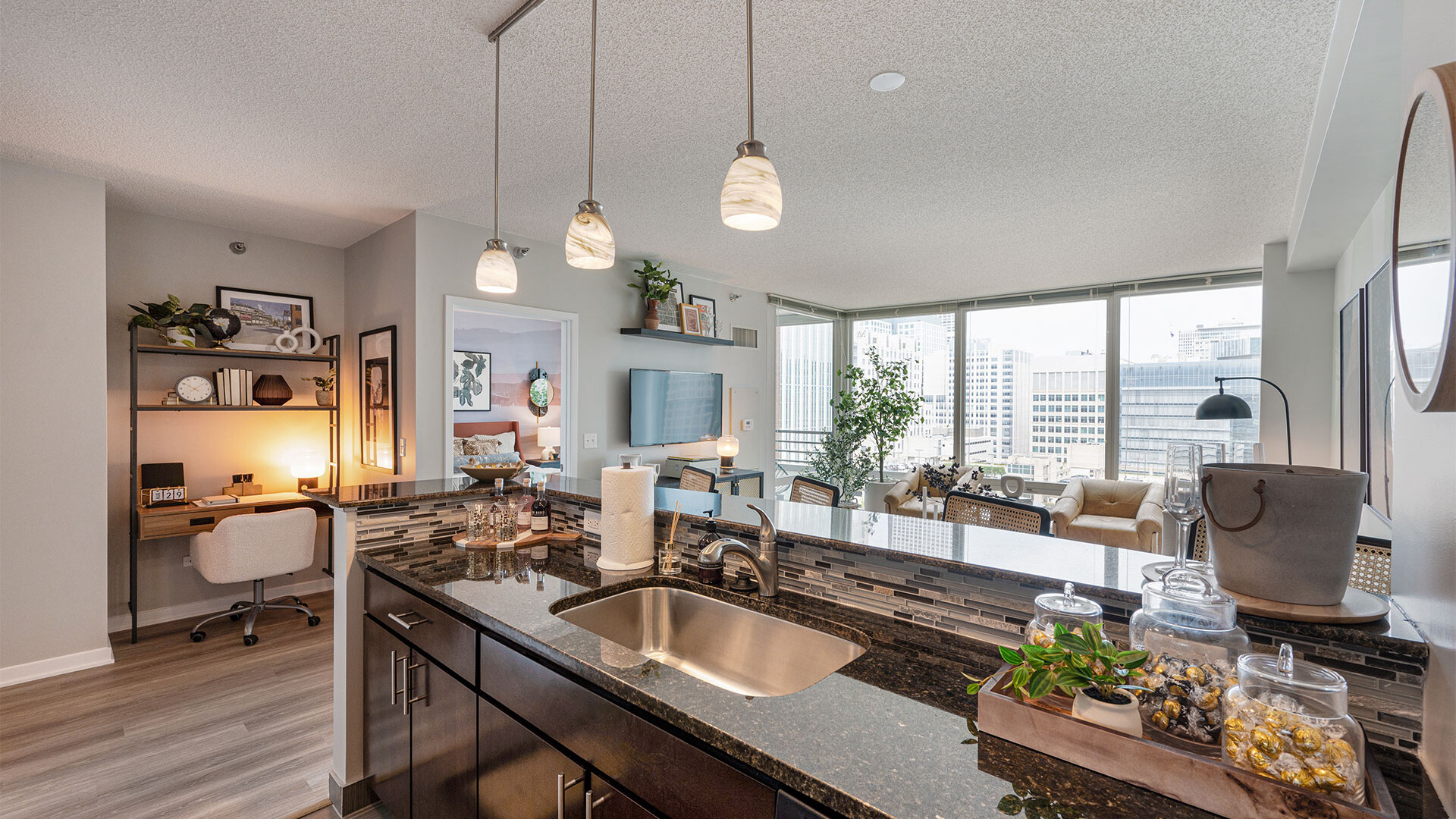 Apartment Photo Gallery at The Streeter Apartments | Streeterville